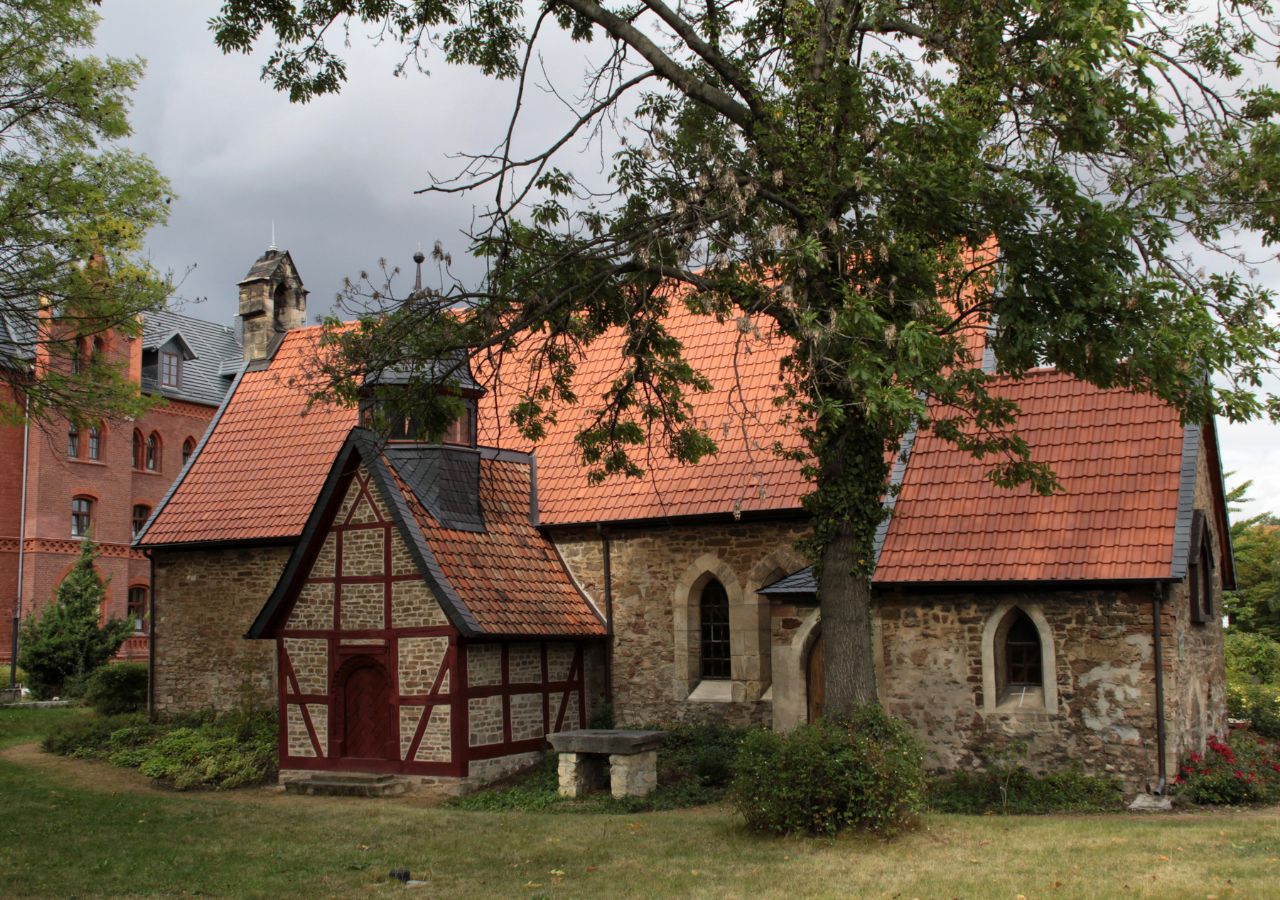 Nel borgo dove visitare il Castello delle Streghe e vivere la magia del ...