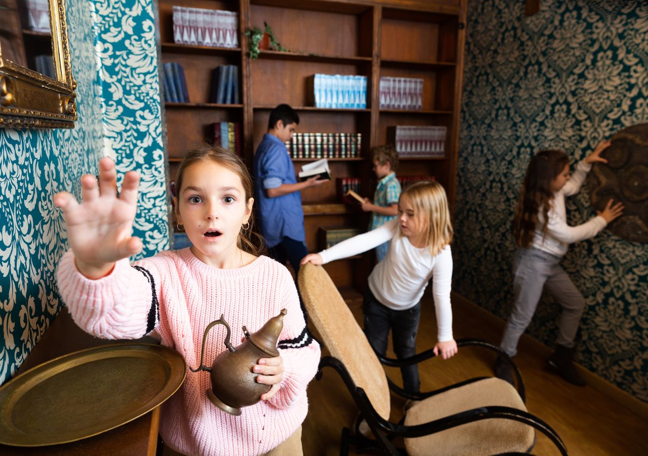 Escape room per bambini: guida per divertirsi tra misteri, storie e gioco