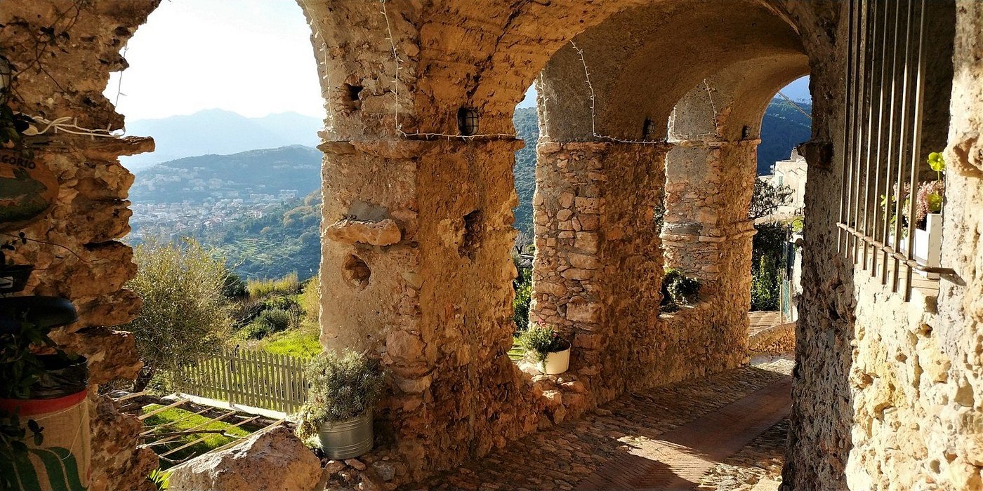 Borgio Verezzi: uno dei borghi più belli della Liguria da visitare in ...