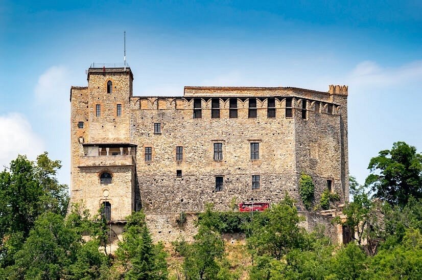 Zavattarello, il bellissimo borgo dell'Oltrepò Pavese dove vive un vero ...